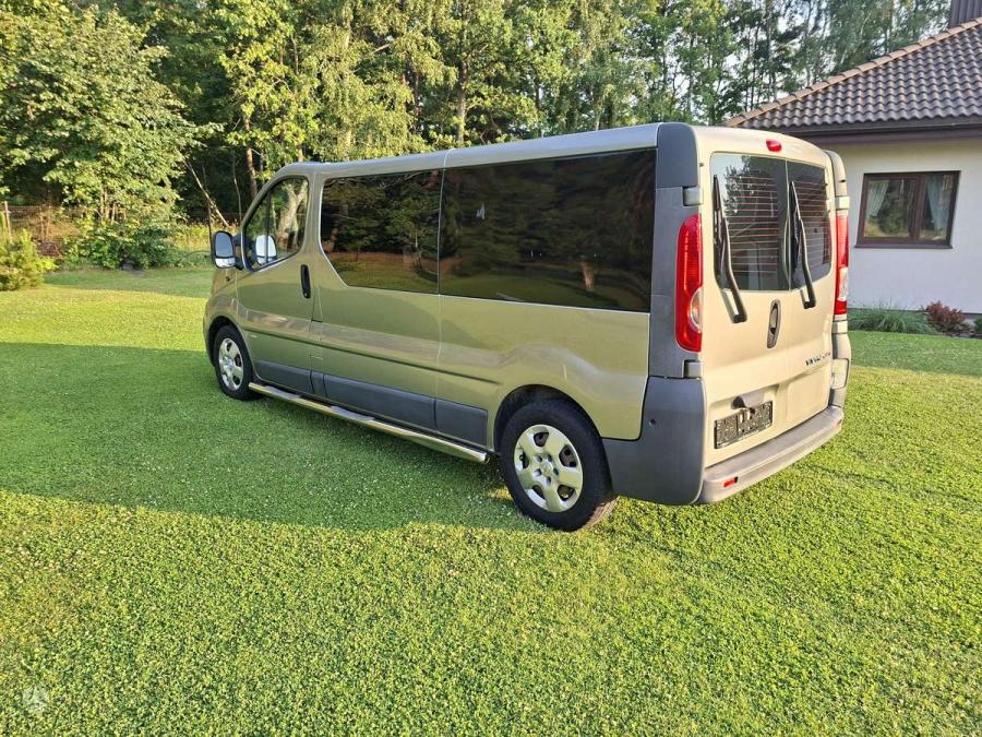 Yellow Renault Trafic 2010 in Silute, with an engine capacity of 2.00 L and mileage of 249 thousand km for 6300 €, photo 3 on AUTOMOTO.COM.LV