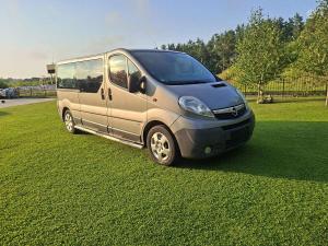 Yellow Renault Trafic 2010 in Silute, with an engine capacity of 2.00 L and mileage of 249 thousand km for 6300 €, photo 4 on AUTOMOTO.COM.LV