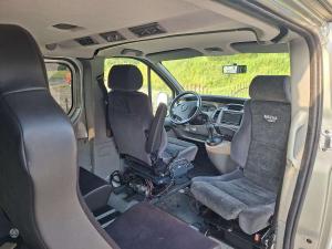 Yellow Renault Trafic 2010 in Silute, with an engine capacity of 2.00 L and mileage of 249 thousand km for 6300 €, photo 8 on AUTOMOTO.COM.LV