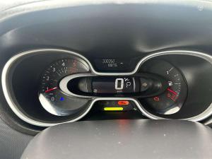Yellow Renault Trafic 2022 in Kaunas, with an engine capacity of 2.00 L and mileage of 330 thousand km for 7800 €, photo 12 on AUTOMOTO.COM.LV