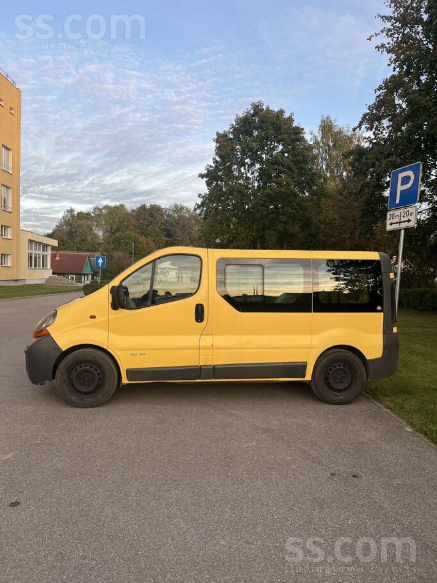 Yellow Renault Trafic 2002 in Kraslava, with an engine capacity of 1.90 L and mileage of 552 thousand km for 2100 €, photo 2 on AUTOMOTO.COM.LV