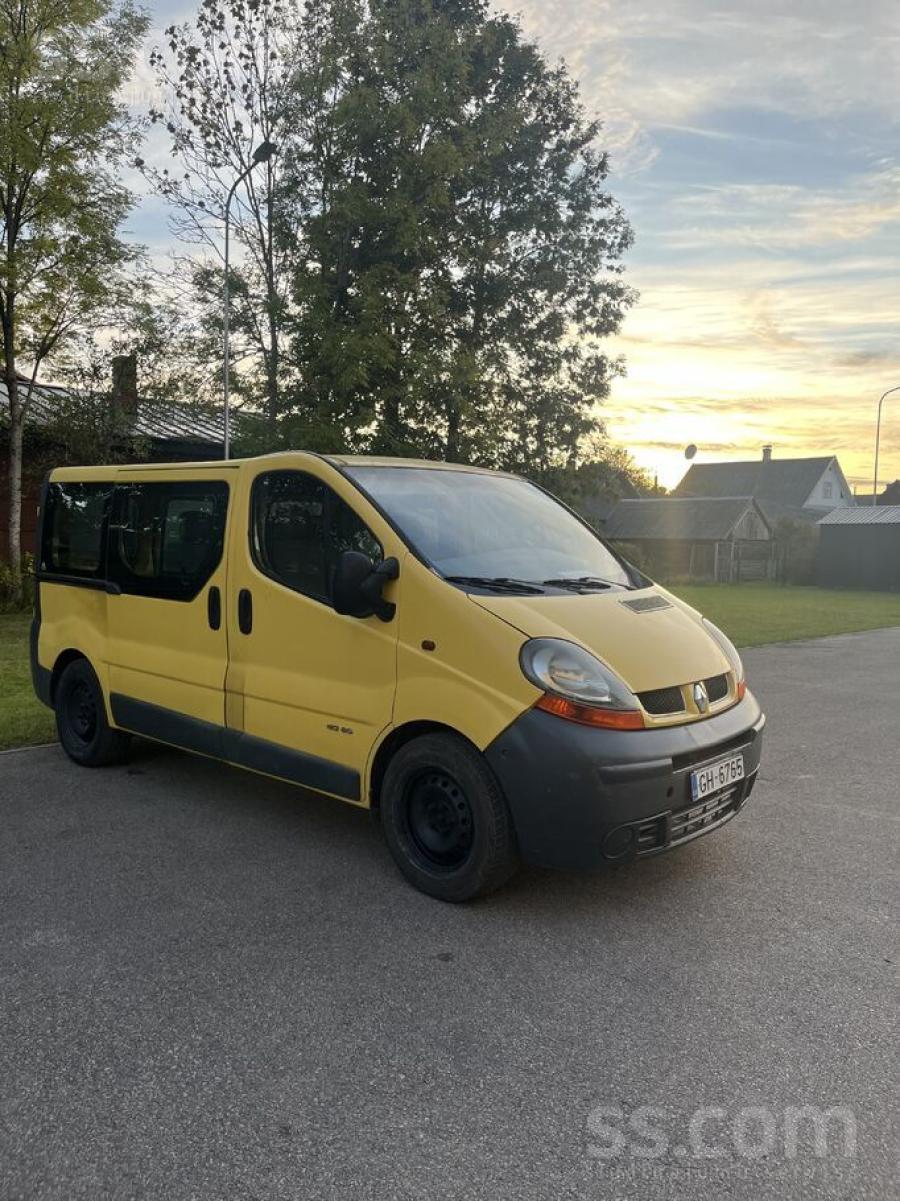 Yellow Renault Trafic 2002 in Kraslava, with an engine capacity of 1.90 L and mileage of 552 thousand km for 2100 €, photo 6 on AUTOMOTO.COM.LV