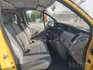 Yellow Renault Trafic 2003 in Jekabpils, with an engine capacity of 1.90 L and mileage of 271 thousand km for 2500 €, photo 7 on AUTOMOTO.COM.LV