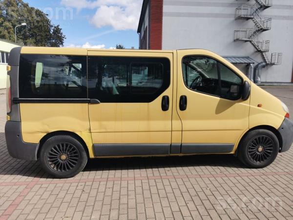 Yellow Renault Trafic 2003 in Jekabpils, with an engine capacity of 1.90 L and mileage of 271 thousand km for 2500 €, photo 10 on AUTOMOTO.COM.LV