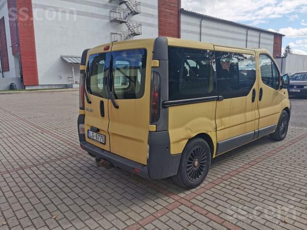 Yellow Renault Trafic 2003 in Jekabpils, with an engine capacity of 1.90 L and mileage of 271 thousand km for 2500 €, photo 11 on AUTOMOTO.COM.LV