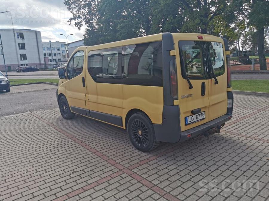 Yellow Renault Trafic 2003 in Jekabpils, with an engine capacity of 1.90 L and mileage of 271 thousand km for 2500 €, photo 12 on AUTOMOTO.COM.LV