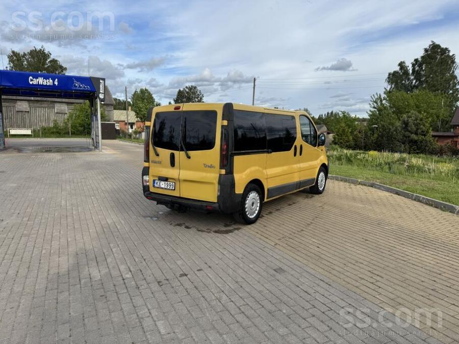 Dzeltens Renault Trafic 2004 Rēzekne, ar dzinēja tilpumu 1.90 L un nobraukumu 324 tūkst. km par 3350 €, foto 4 vietnē AUTOMOTO.COM.LV