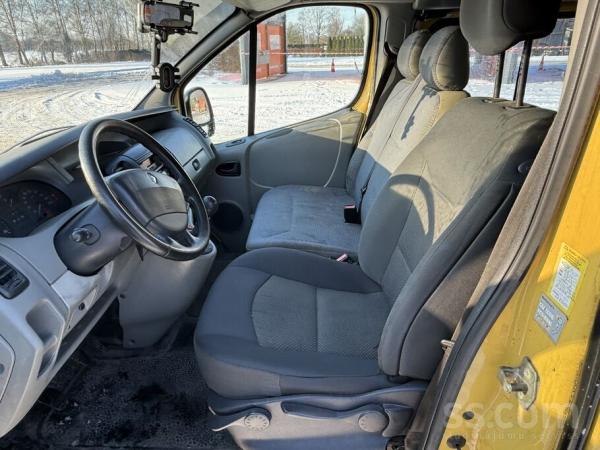 Dzeltens Renault Trafic 2005 Jelgava, ar dzinēja tilpumu 1.90 L un nobraukumu 413 tūkst. km par 4200 €, foto 9 vietnē AUTOMOTO.COM.LV