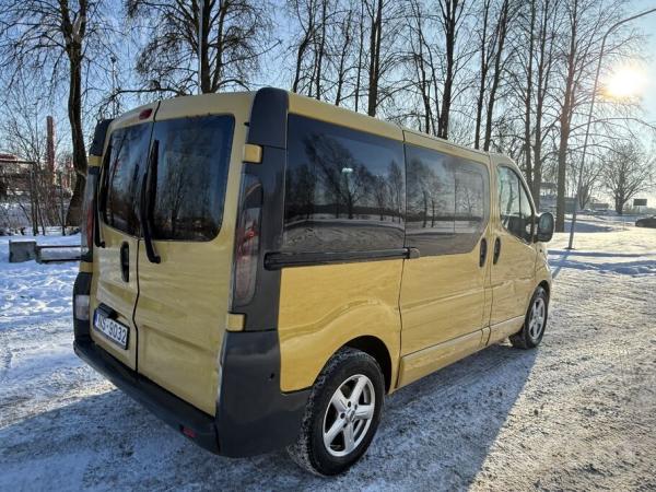 Yellow Renault Trafic 2005 in Jelgava, with an engine capacity of 1.90 L and mileage of 413 thousand km for 3800 €, photo 5 on AUTOMOTO.COM.LV