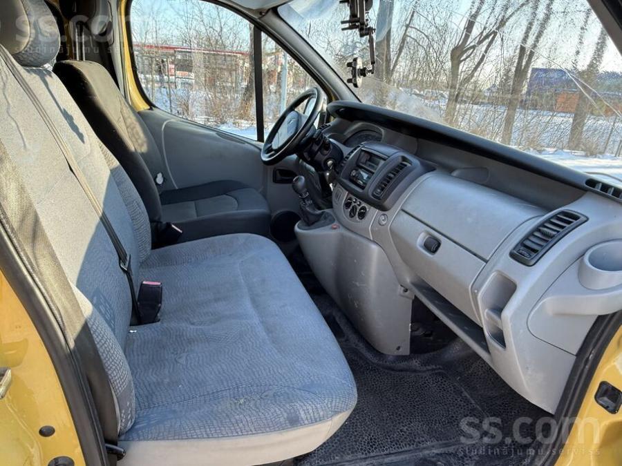 Dzeltens Renault Trafic 2005 Jelgava, ar dzinēja tilpumu 1.90 L un nobraukumu 413 tūkst. km par 3800 €, foto 12 vietnē AUTOMOTO.COM.LV