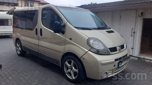 Yellow Renault Trafic 2005 in Riga, with an engine capacity of 1.90 L and mileage of 494 thousand km for 3700 €, photo 1 on AUTOMOTO.COM.LV