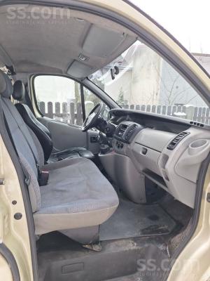 Dzeltens Renault Trafic 2006 Rīga, ar dzinēja tilpumu 1.90 L un nobraukumu 350 tūkst. km par 1960 €, foto 8 vietnē AUTOMOTO.COM.LV
