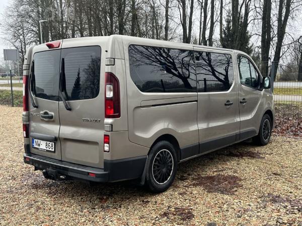 Yellow Renault Trafic 2017 in Cesis, with an engine capacity of 1.60 L and mileage of 0 thousand km for 12750 €, photo 2 on AUTOMOTO.COM.LV