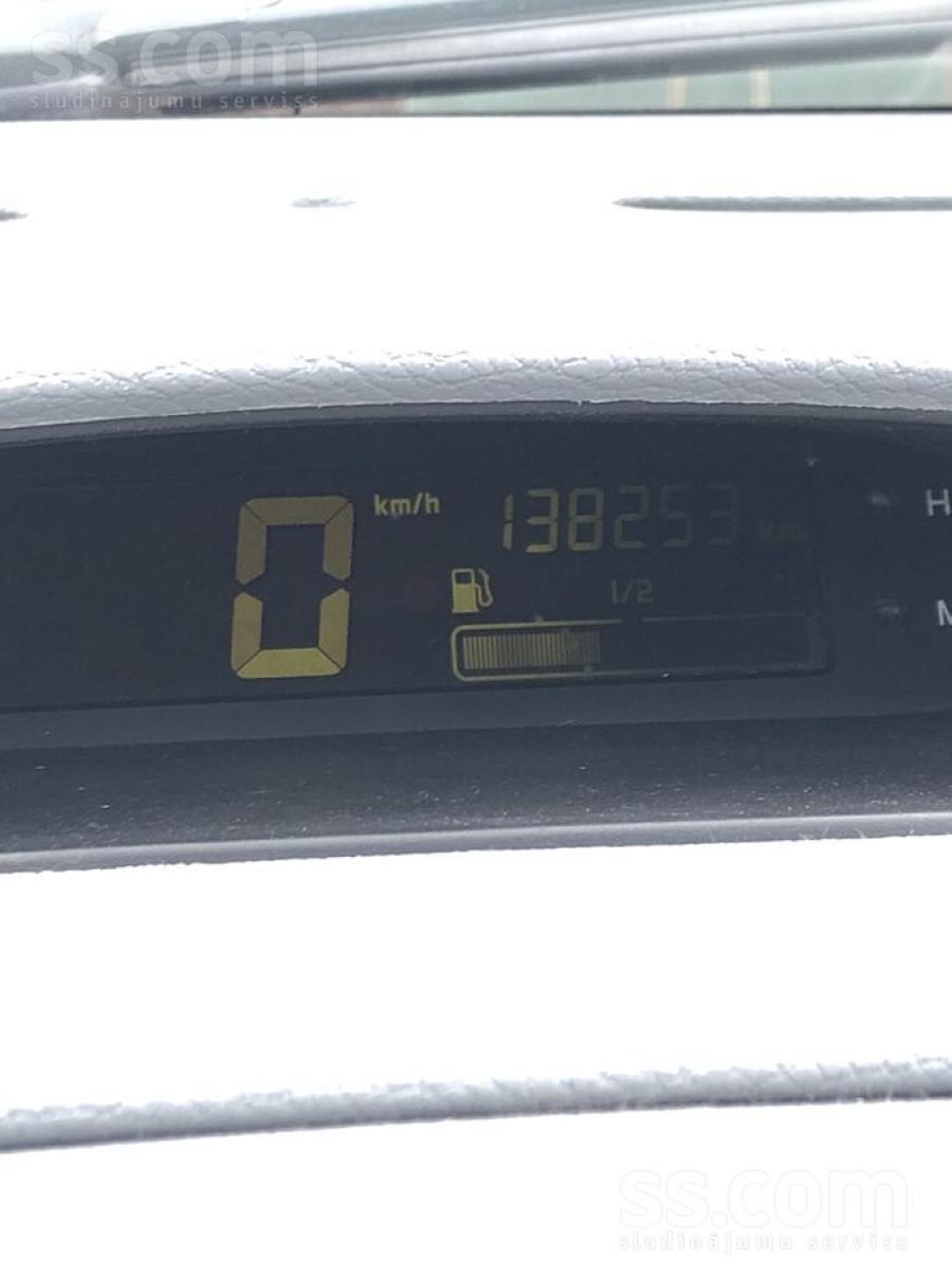 Melns Renault Twingo 2004 Daugavpils, ar dzinēja tilpumu 1.20 L un nobraukumu 0 tūkst. km par 2300 €, foto 17 vietnē AUTOMOTO.COM.LV