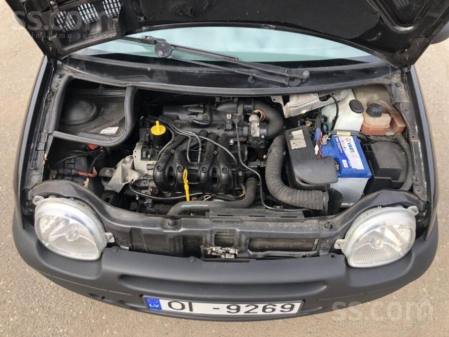 Black Renault Twingo 2004 in Daugavpils, with an engine capacity of 1.20 L and mileage of 0 thousand km for 2300 €, photo 10 on AUTOMOTO.COM.LV