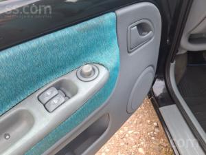 Melns Renault Twingo 2004 Tukums, ar dzinēja tilpumu 1.20 L un nobraukumu 155 tūkst. km par 1690 €, foto 12 vietnē AUTOMOTO.COM.LV
