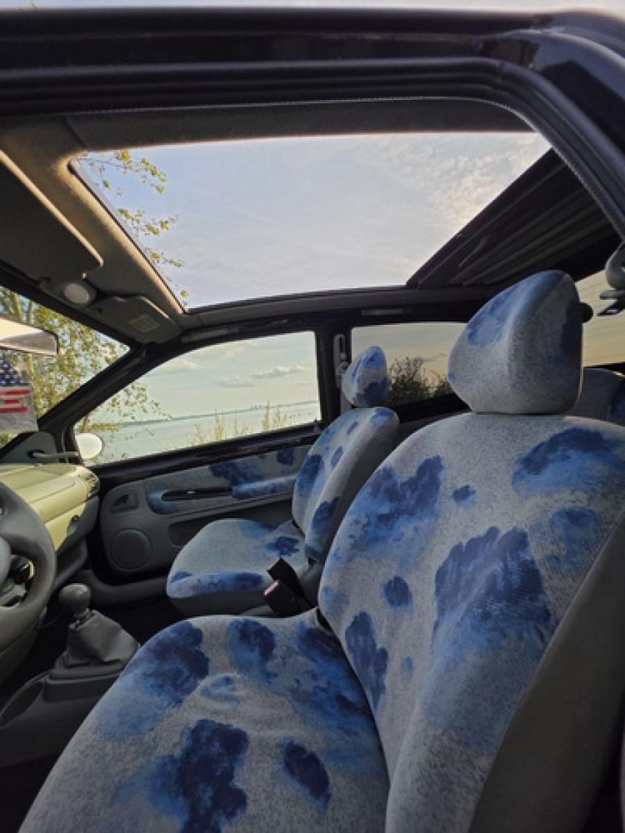 Melns Renault Twingo 2002 Tallina, ar dzinēja tilpumu 1.20 L un nobraukumu 257 tūkst. km par 1299 €, foto 5 vietnē AUTOMOTO.COM.LV