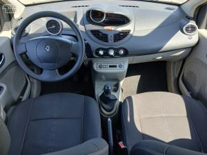 Black Renault Twingo 2008 in Klaipeda, with an engine capacity of 1.20 L and mileage of 104 thousand km for 1000 €, photo 11 on AUTOMOTO.COM.LV