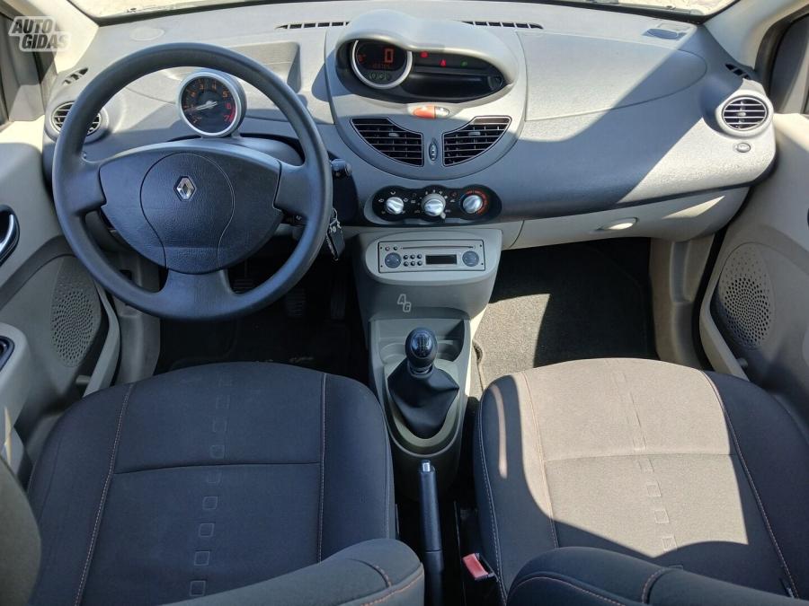 Black Renault Twingo 2008 in Klaipeda, with an engine capacity of 1.20 L and mileage of 104 thousand km for 1000 €, photo 11 on AUTOMOTO.COM.LV