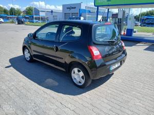 Black Renault Twingo 2008 in Klaipeda, with an engine capacity of 1.20 L and mileage of 104 thousand km for 1000 €, photo 5 on AUTOMOTO.COM.LV