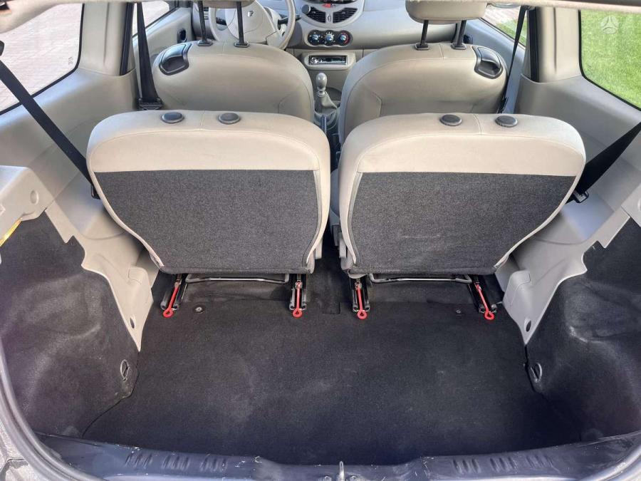Melns Renault Twingo 2008 Viļņa, ar dzinēja tilpumu 1.15 L un nobraukumu 159 tūkst. km par 1199 €, foto 13 vietnē AUTOMOTO.COM.LV