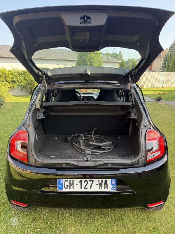 Black Renault Twingo 2023 in Kaunas, with an engine capacity of 0.00 L and mileage of 47 thousand km for 5900 €, photo 8 on AUTOMOTO.COM.LV