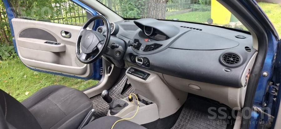 Zils Renault Twingo 2008 Rīga, ar dzinēja tilpumu 1.20 L un nobraukumu 264 tūkst. km par 2000 €, foto 5 vietnē AUTOMOTO.COM.LV