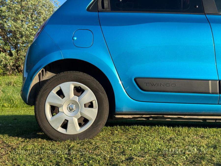 Zils Renault Twingo 2014 Tartu, ar dzinēja tilpumu 0.00 L un nobraukumu 155 tūkst. km par 4500 €, foto 13 vietnē AUTOMOTO.COM.LV
