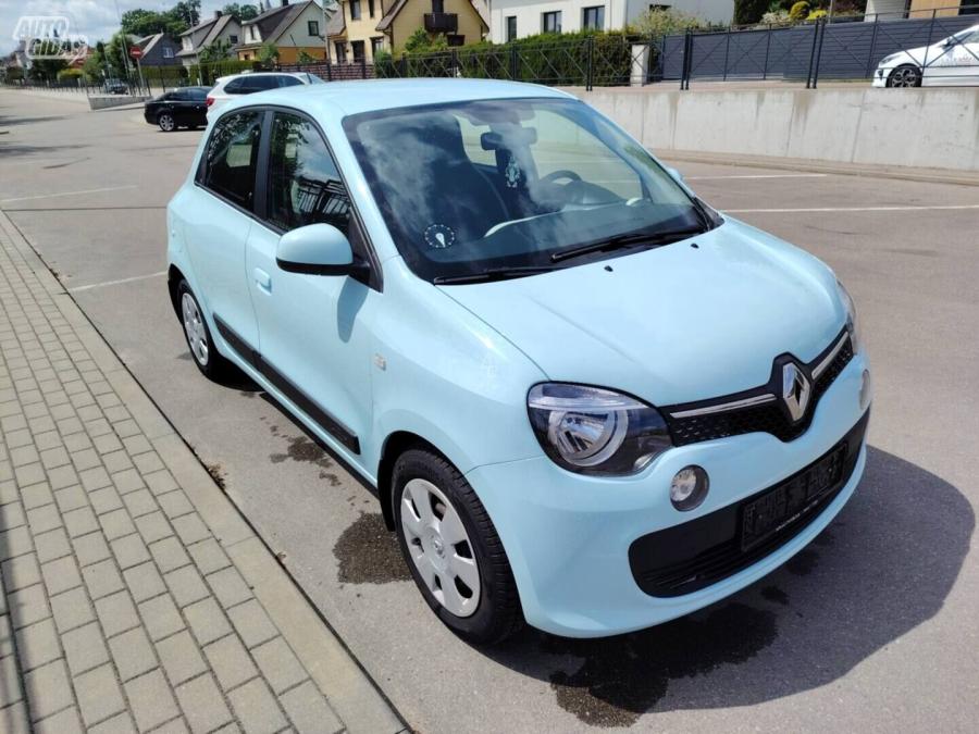Zils Renault Twingo 2016 Telšiai, ar dzinēja tilpumu 1.00 L un nobraukumu 157 tūkst. km par 4000 €, foto 1 vietnē AUTOMOTO.COM.LV