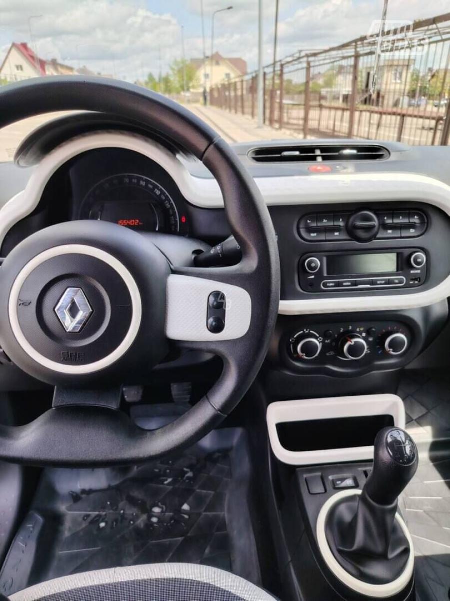 Zils Renault Twingo 2016 Telšiai, ar dzinēja tilpumu 1.00 L un nobraukumu 157 tūkst. km par 4000 €, foto 6 vietnē AUTOMOTO.COM.LV
