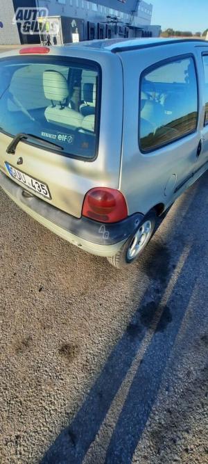 Pelēks Renault Twingo 1999 Klaipėda, ar dzinēja tilpumu 1.10 L un nobraukumu 218 tūkst. km par 1350 €, foto 5 vietnē AUTOMOTO.COM.LV