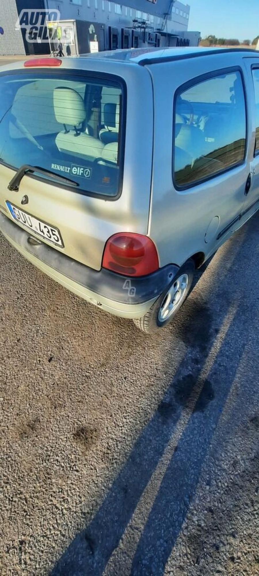 Pelēks Renault Twingo 1999 Klaipėda, ar dzinēja tilpumu 1.10 L un nobraukumu 218 tūkst. km par 1350 €, foto 5 vietnē AUTOMOTO.COM.LV