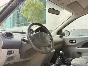 Pelēks Renault Twingo 2007 Rīga, ar dzinēja tilpumu 1.10 L un nobraukumu 0 tūkst. km par 2300 €, foto 7 vietnē AUTOMOTO.COM.LV