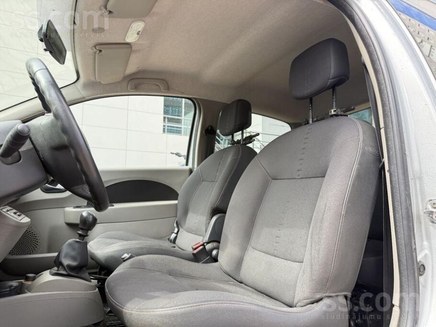 Pelēks Renault Twingo 2007 Rīga, ar dzinēja tilpumu 1.10 L un nobraukumu 0 tūkst. km par 2300 €, foto 8 vietnē AUTOMOTO.COM.LV