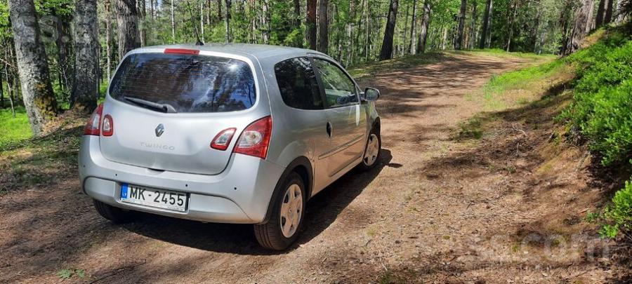 Pelēks Renault Twingo 2013 Rīga, ar dzinēja tilpumu 1.50 L un nobraukumu 74 tūkst. km par 400 €, foto 2 vietnē AUTOMOTO.COM.LV