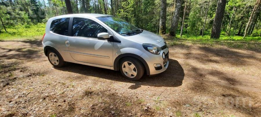 Pelēks Renault Twingo 2013 Rīga, ar dzinēja tilpumu 1.50 L un nobraukumu 74 tūkst. km par 400 €, foto 6 vietnē AUTOMOTO.COM.LV