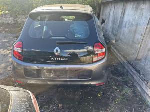Grey Renault Twingo 2016 in Taurage, with an engine capacity of 1.00 L and mileage of 136 thousand km for 1500 €, photo 3 on AUTOMOTO.COM.LV