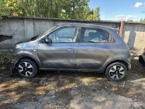 Grey Renault Twingo 2016 in Taurage, with an engine capacity of 1.00 L and mileage of 136 thousand km for 1500 €, photo 8 on AUTOMOTO.COM.LV