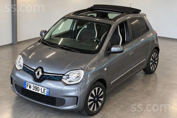 Grey Renault Twingo 2020 in Limbazi, with an engine capacity of 1.10 L and mileage of 101 thousand km for 11945 €, photo 1 on AUTOMOTO.COM.LV