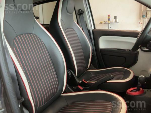 Grey Renault Twingo 2020 in Limbazi, with an engine capacity of 1.10 L and mileage of 101 thousand km for 11945 €, photo 8 on AUTOMOTO.COM.LV