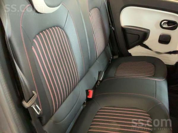 Grey Renault Twingo 2020 in Limbazi, with an engine capacity of 1.10 L and mileage of 101 thousand km for 11945 €, photo 11 on AUTOMOTO.COM.LV