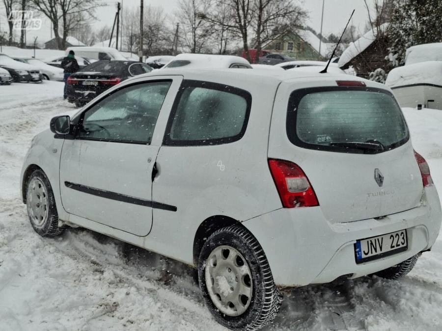 Renault Twingo 2010 Šilutė, ar dzinēja tilpumu 1.10 L un nobraukumu 260 tūkst. km par 1000 €, foto 2 vietnē AUTOMOTO.COM.LV