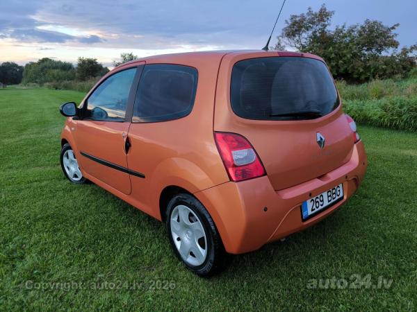 Orange Renault Twingo 2008 in Narva, with an engine capacity of 1.10 L and mileage of 112 thousand km for 1650 €, photo 4 on AUTOMOTO.COM.LV