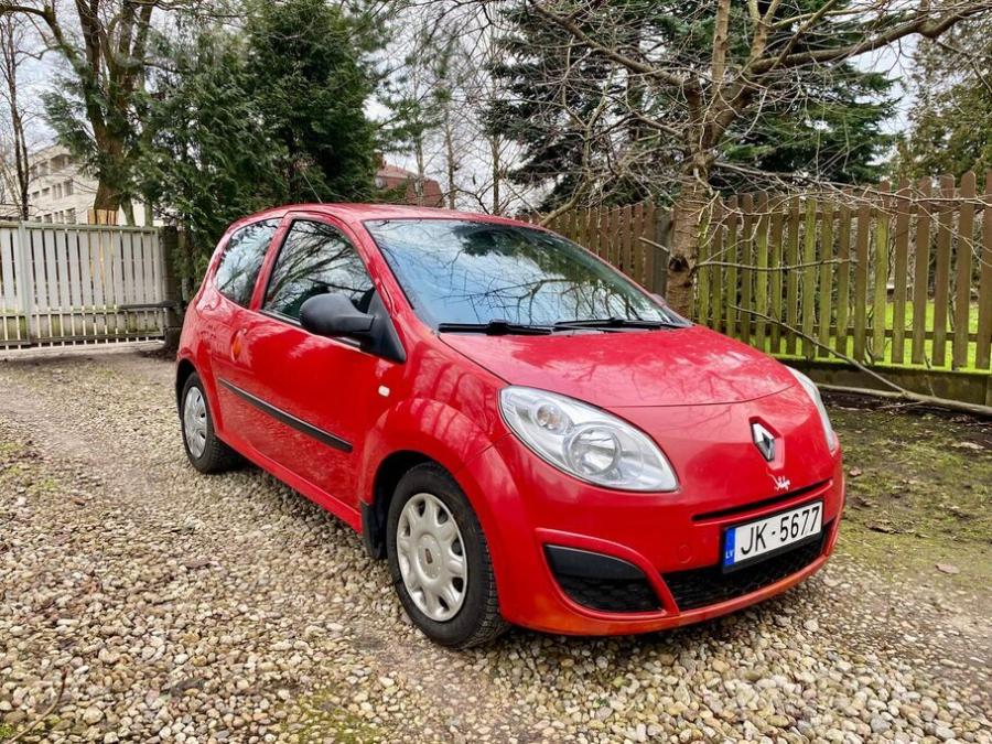 Sarkans Renault Twingo 2009 Rīga, ar dzinēja tilpumu 1.20 L un nobraukumu 206 tūkst. km par 1090 €, foto 1 vietnē AUTOMOTO.COM.LV