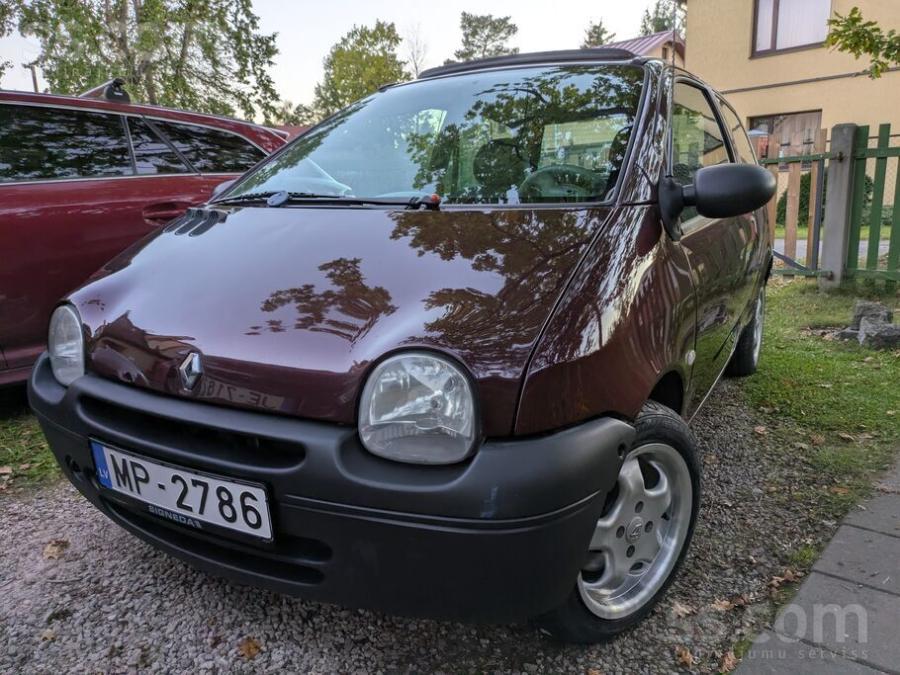 Red Renault Twingo 2004 in Jurmala, with an engine capacity of 1.20 L and mileage of 230 thousand km for 2800 €, photo 1 on AUTOMOTO.COM.LV