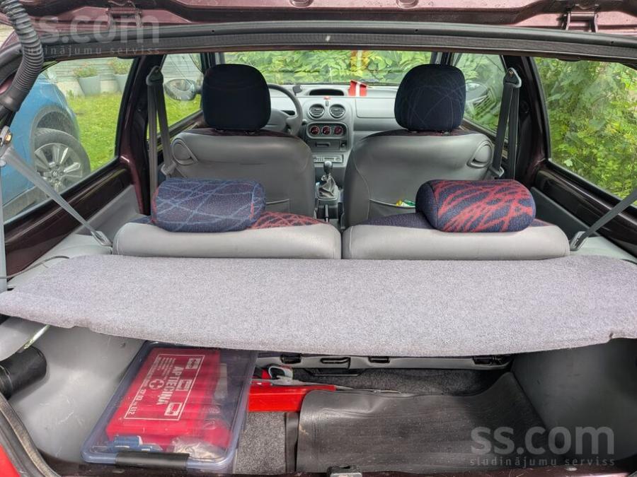 Red Renault Twingo 2004 in Jurmala, with an engine capacity of 1.20 L and mileage of 230 thousand km for 2800 €, photo 6 on AUTOMOTO.COM.LV