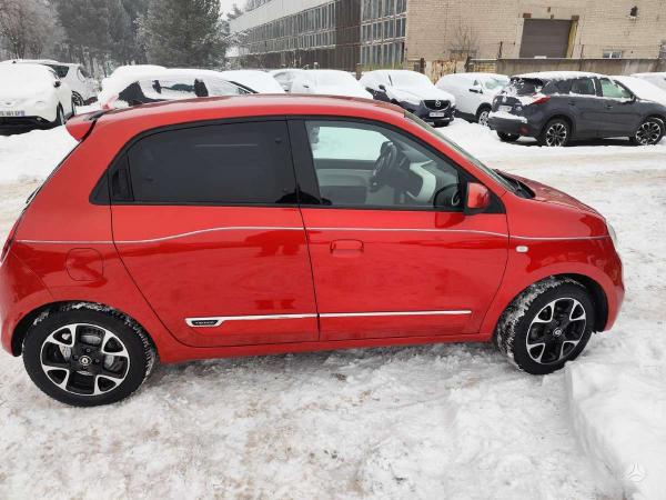 Sarkans Renault Twingo 2020 Tauragė, ar dzinēja tilpumu 1.00 L un nobraukumu 29 tūkst. km par 7600 €, foto 3 vietnē AUTOMOTO.COM.LV