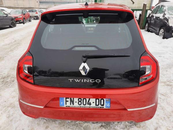 Sarkans Renault Twingo 2020 Tauragė, ar dzinēja tilpumu 1.00 L un nobraukumu 29 tūkst. km par 7600 €, foto 5 vietnē AUTOMOTO.COM.LV
