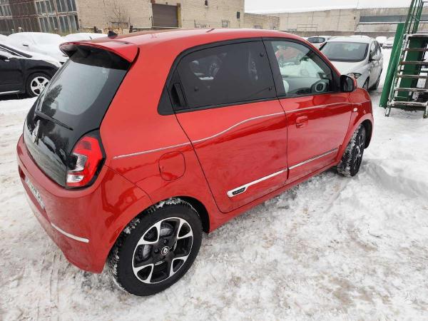 Sarkans Renault Twingo 2020 Tauragė, ar dzinēja tilpumu 1.00 L un nobraukumu 29 tūkst. km par 7600 €, foto 7 vietnē AUTOMOTO.COM.LV