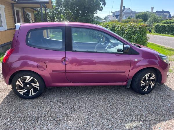 Violets Renault Twingo 2013 Tapa, ar dzinēja tilpumu 1.10 L un nobraukumu 0 tūkst. km par 3000 €, foto 3 vietnē AUTOMOTO.COM.LV